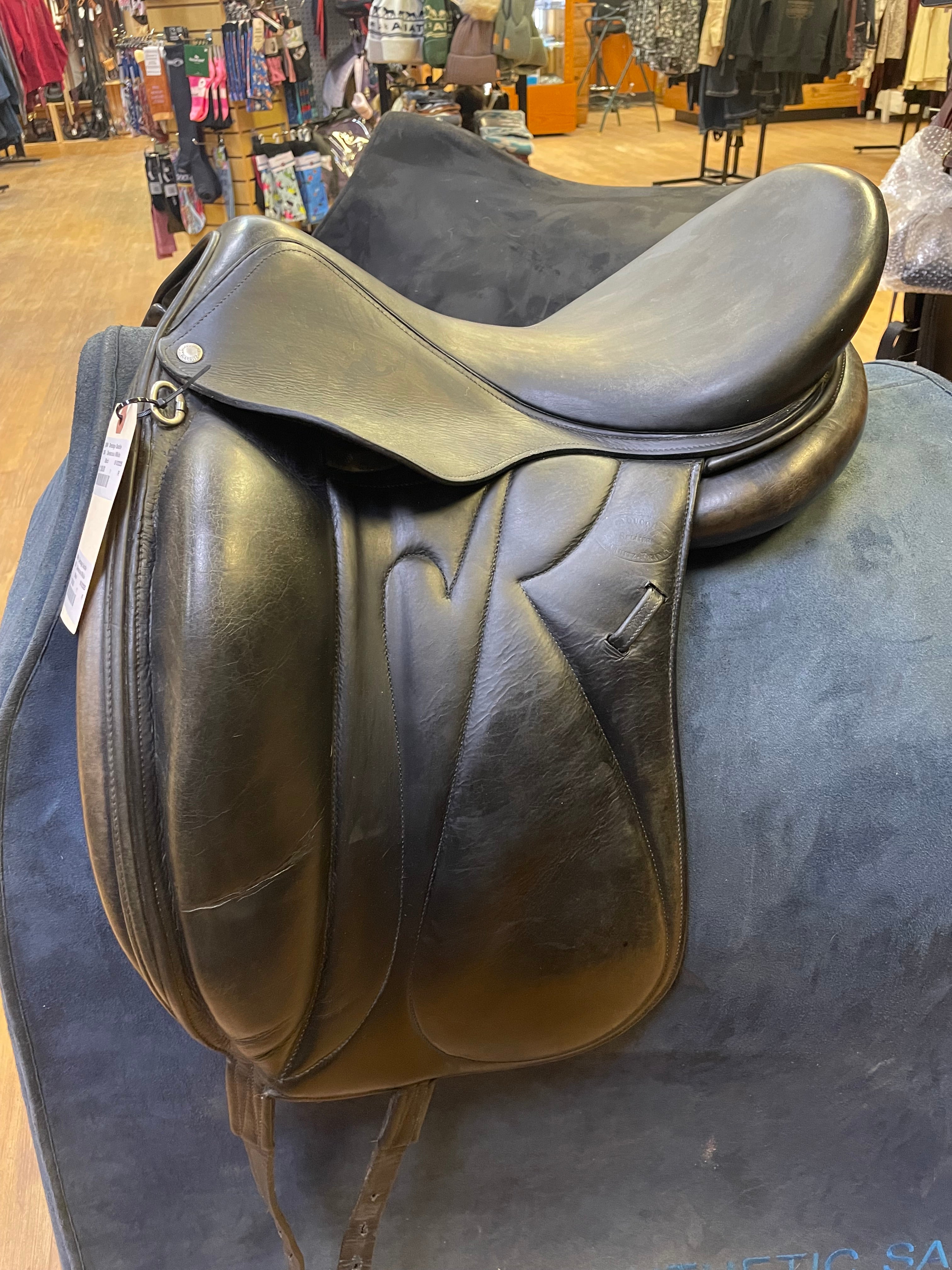 Used 17.5” Devoucoux Mikila Dressage saddle #24096 – Log Cabin Tack