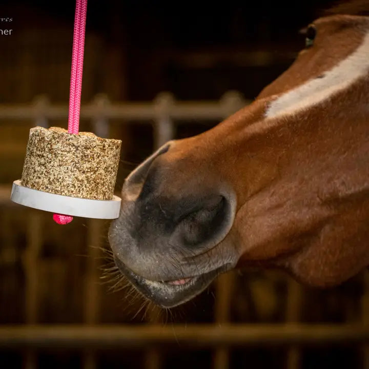 Happy Crackers Horse Stall Treats – Log Cabin Tack