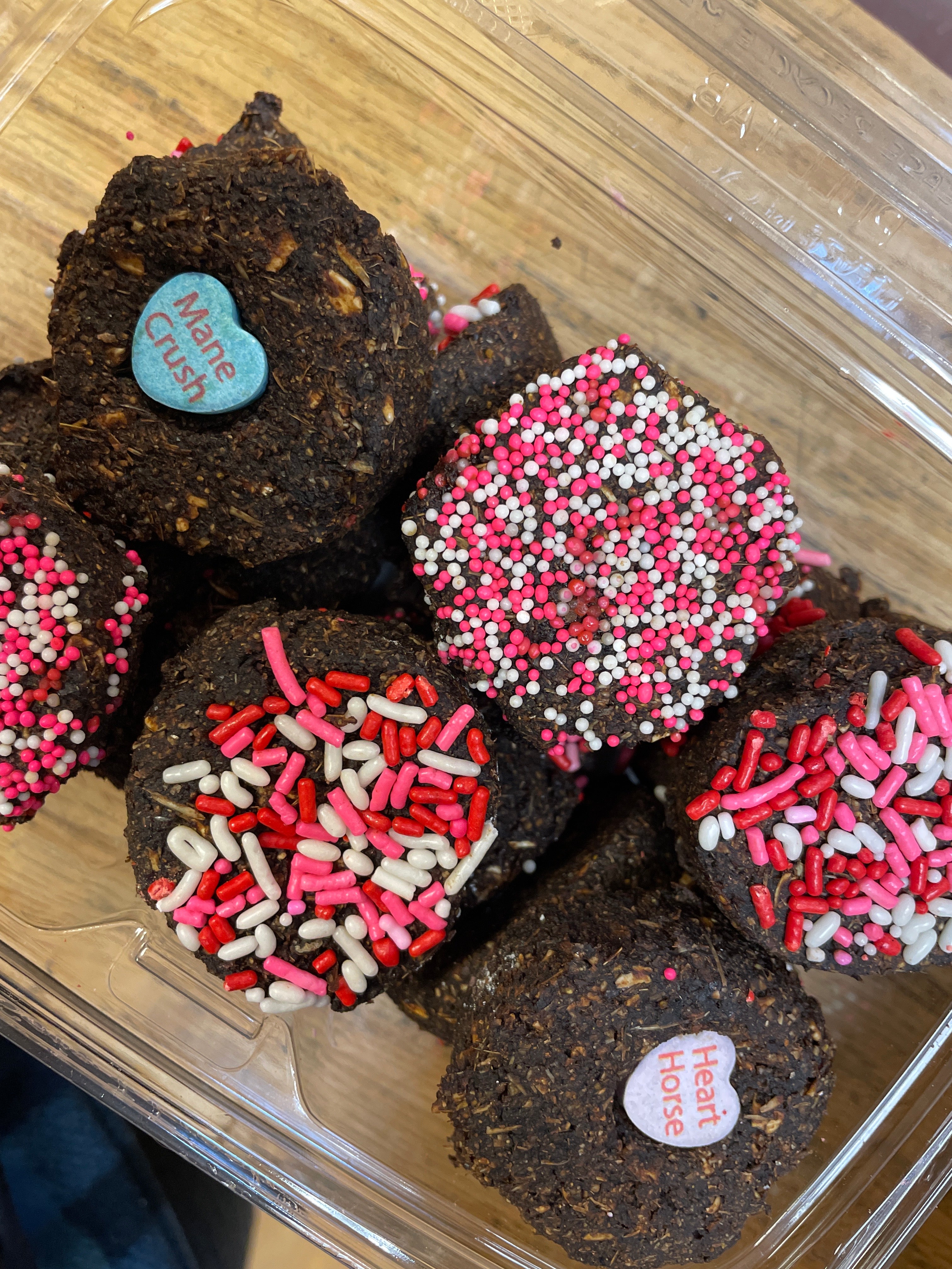 Canterbury Cookies Love Bites – Log Cabin Tack