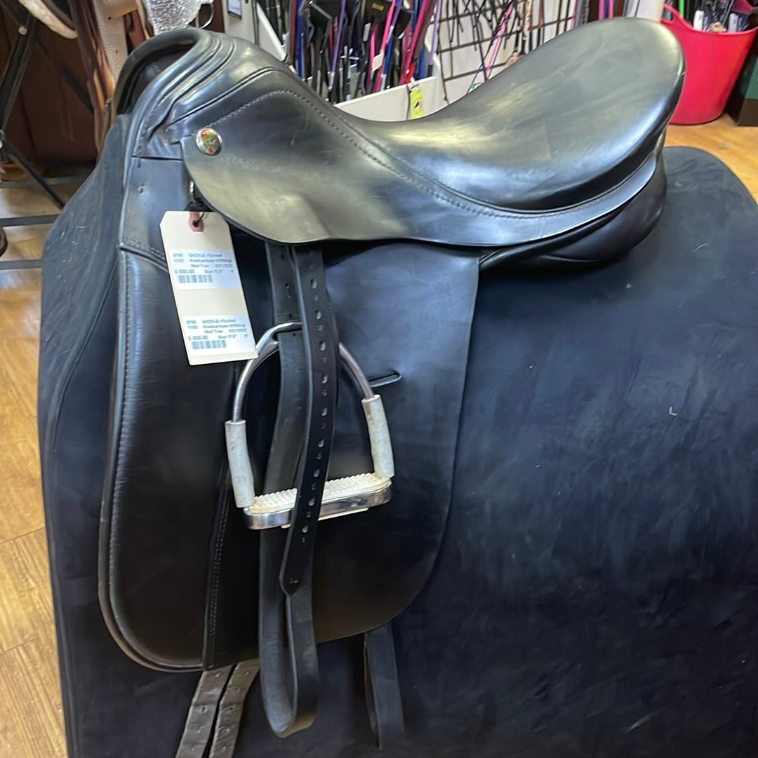 Used 17.5” KN Dressage Saddle #9785 – Log Cabin Tack